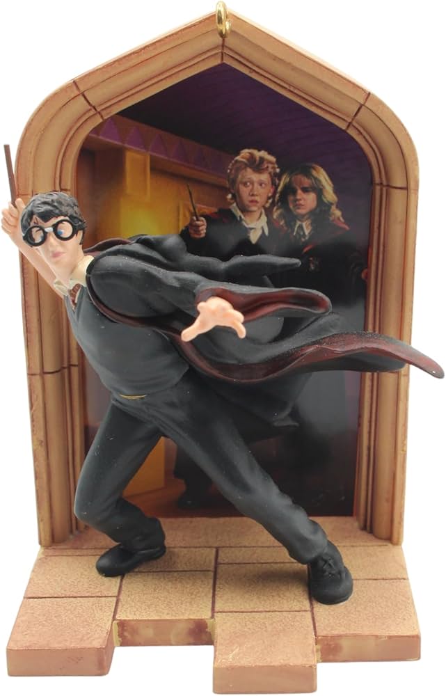 Hallmark Keepsake Ornament Harry Potter Creeping Along the Corridors